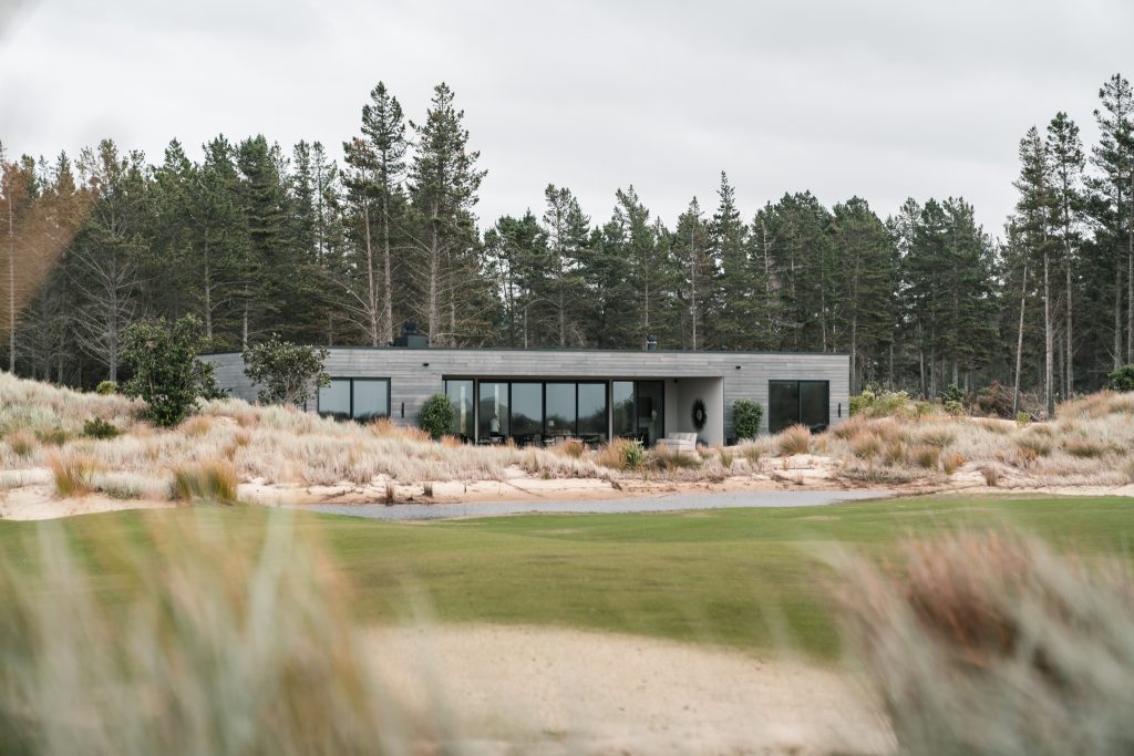 Omaha Cape Cod Tara Iti Residence - Abri Architects